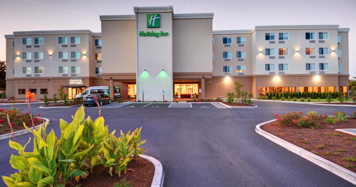 HOLIDAY INN SALEM | Travel Salem